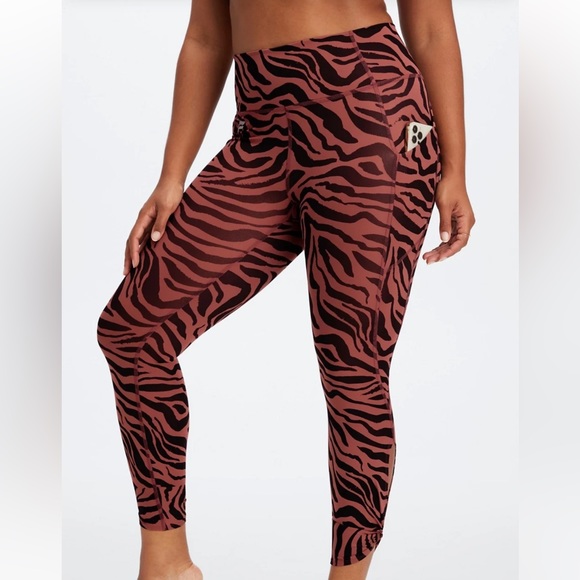 Fabletics | Pants & Jumpsuits | Fabletics Oasis Twist 78 Size Xl | Poshmark